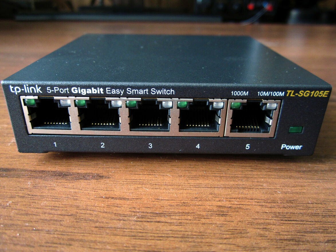 TP-Link TL-SG105E. Switch 5 portów, praktycznie nieużywany Kielce