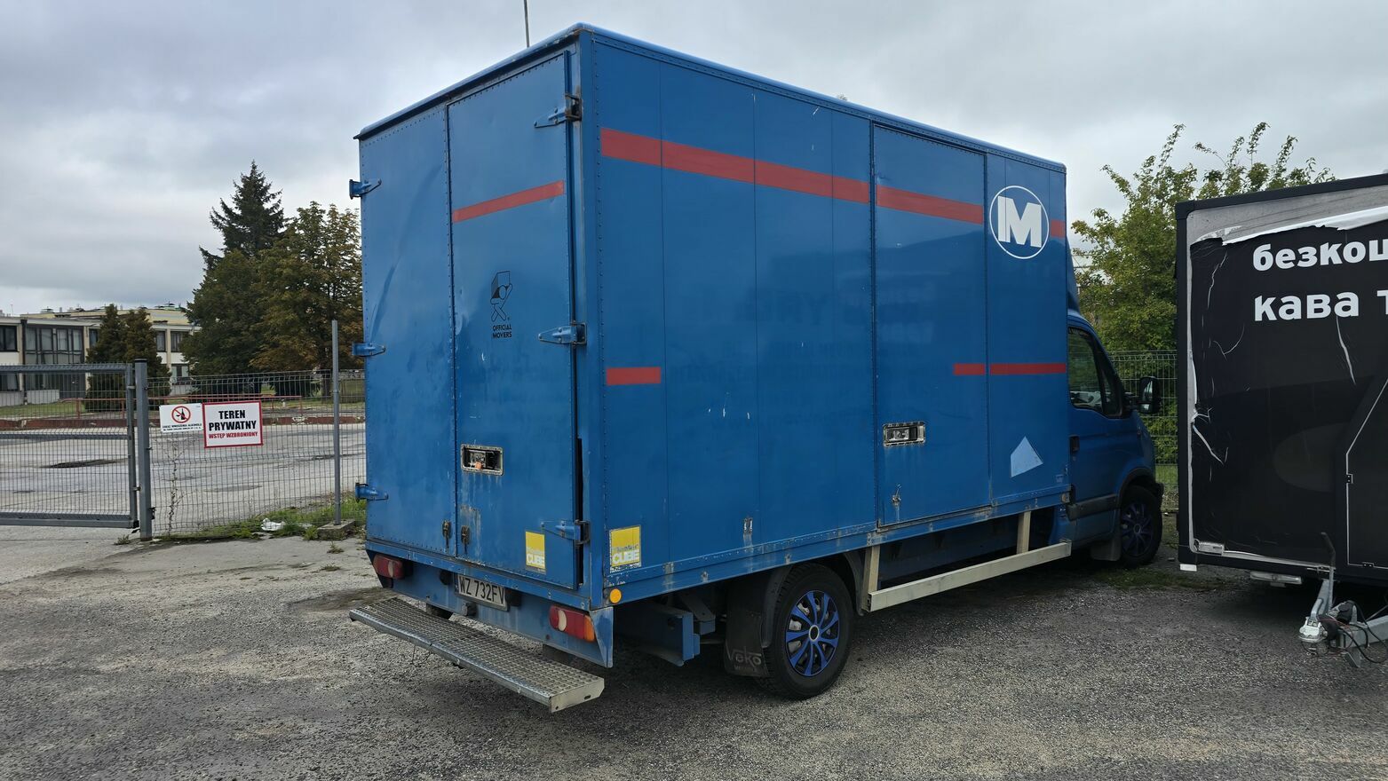 Syndyk sprzeda samochód Renault Master 2.5 DCI Warszawa