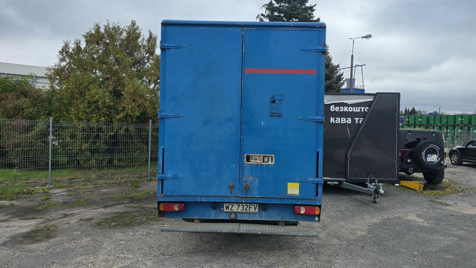 Syndyk sprzeda samochód Renault Master 2.5 DCI Warszawa